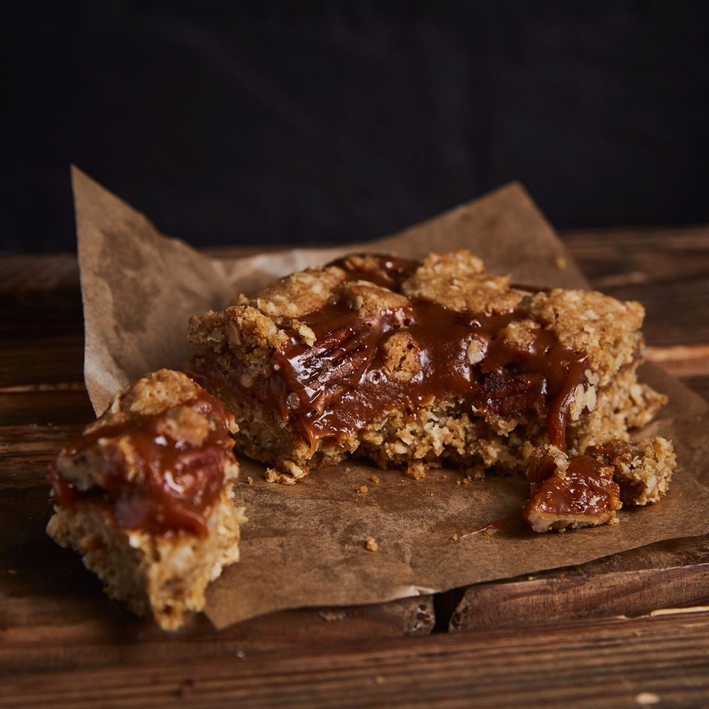 Oatmeal Caramel Crumble Brownie - Outsider Tart